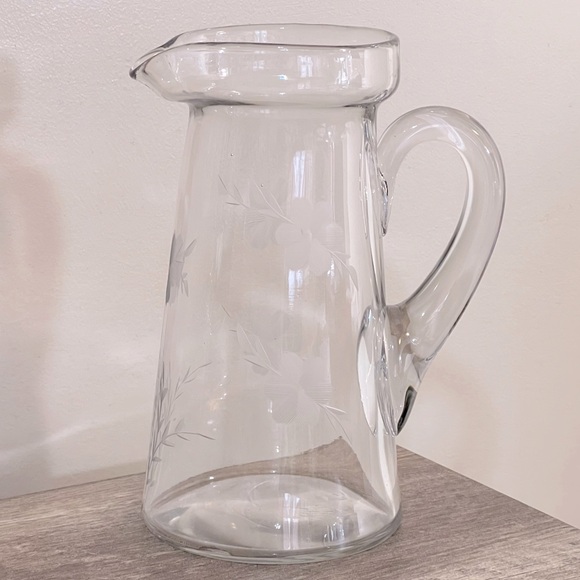 Dining | Vintage Clear Glass Pitcher With Etched Flowers Pour Spout 775 ...